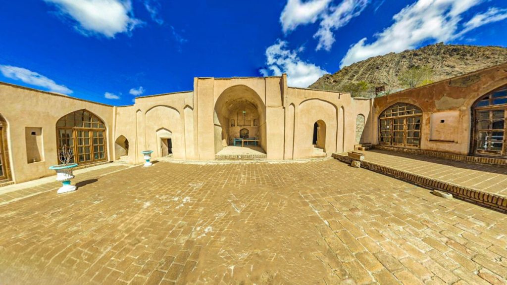 Prominent Iranian Arts at the National Museum of Isfahan Arts ...