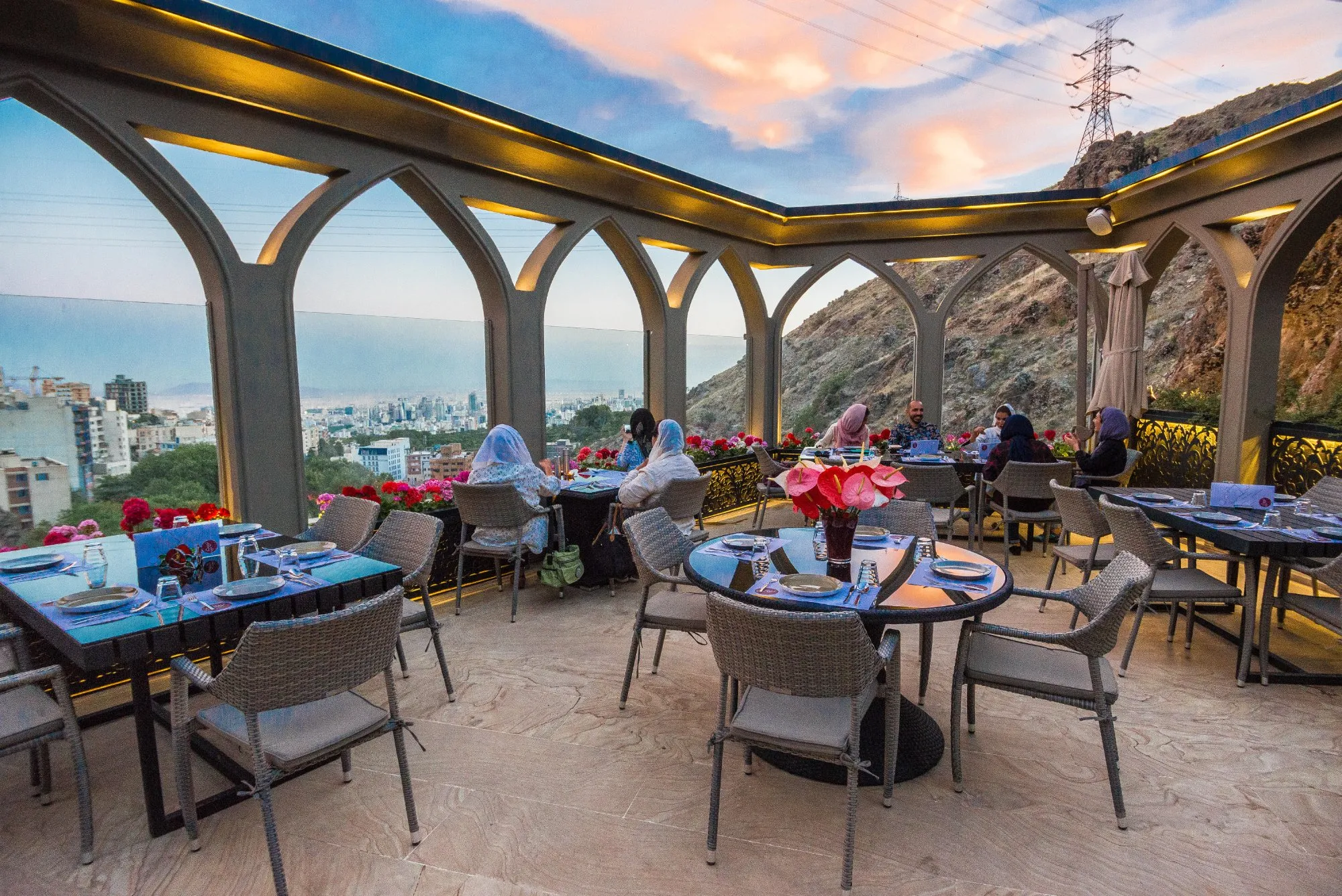 Guide to the Best Restaurants in Tehran for a New Culinary Experience ...